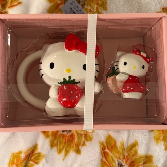 Hello Kitty | Other | Hello Kitty Ceramic Set Limited Edition | Poshmark